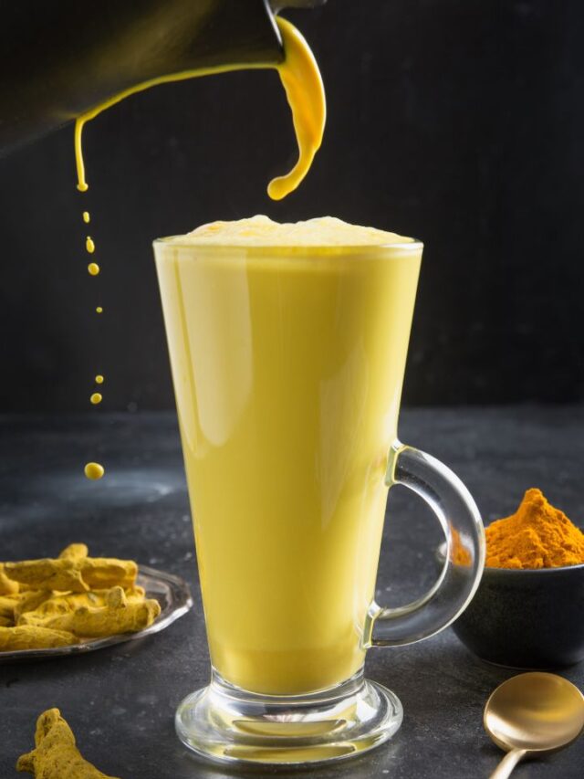 6 Amazing Benefits To Drink Haldi Doodh | GetDistributors