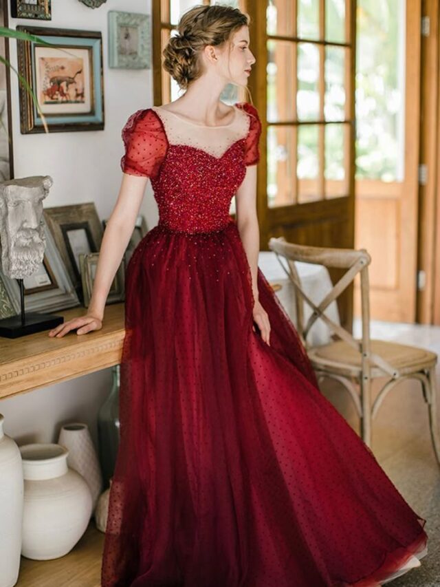 Elegance With Edge: Gowns That Redefine Reception Style | GetDistributors